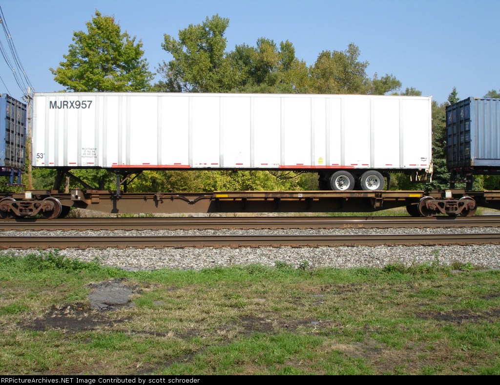 TTAX Spinecar 653812 w/MJRX Trailer 957 EB